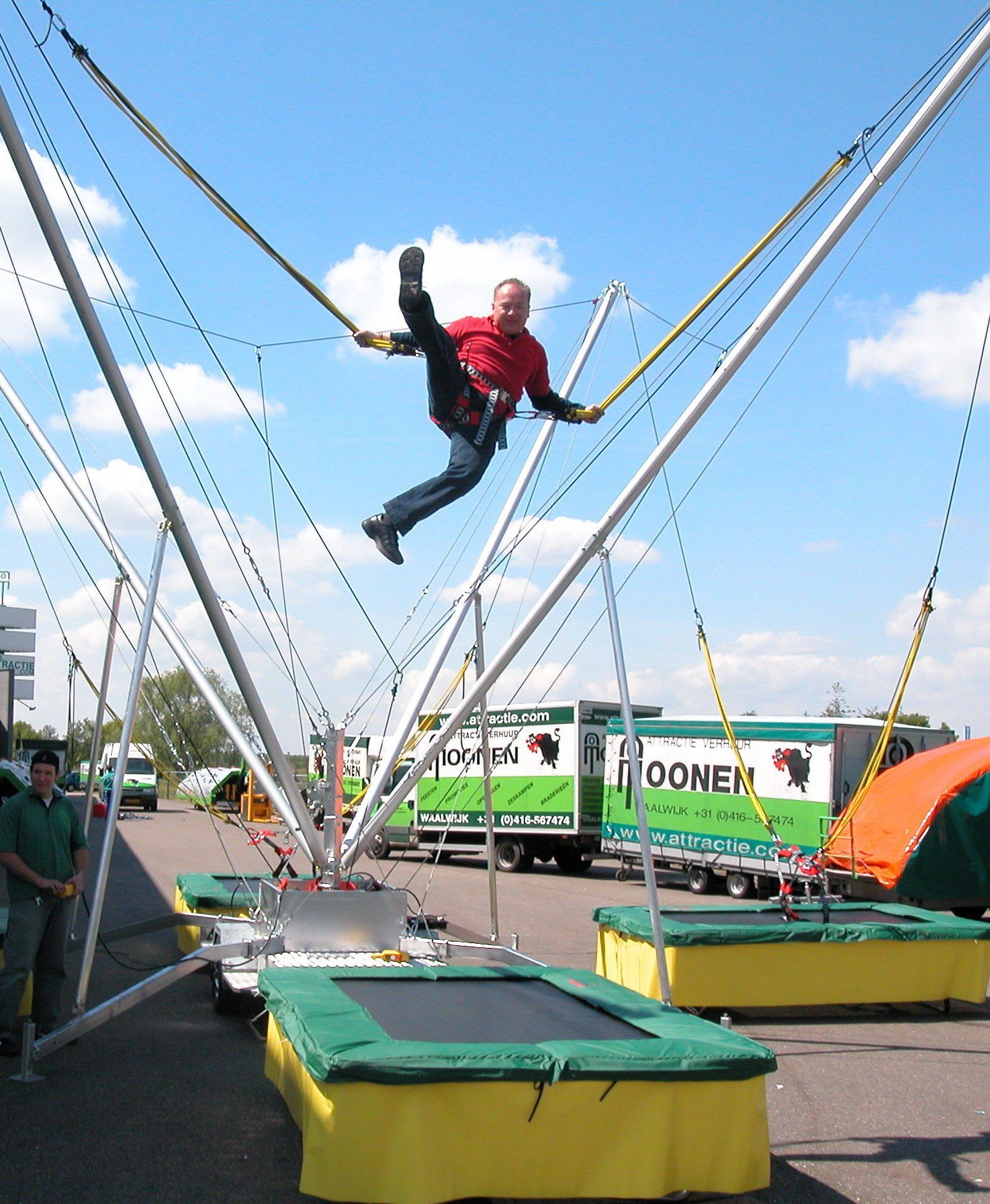 Bungee-Trampoline (3-voudig) op aanhanger - Attractie.com